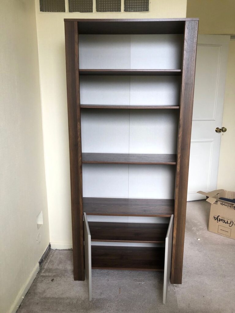 Mueble con repisas y puertas Easy Garage Sales Easy Garage Sales