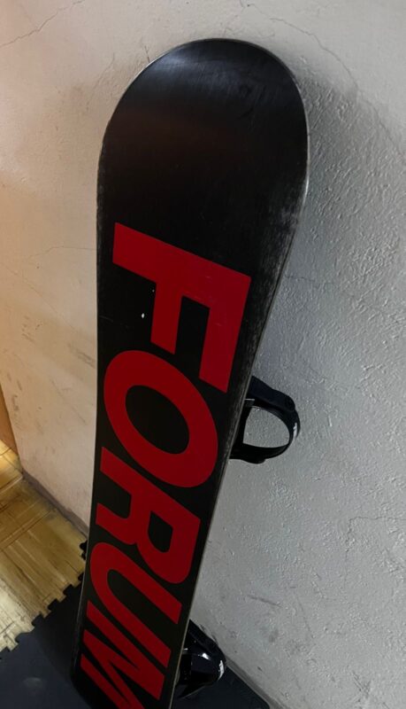 Tabla snowboard Forum con fijaciones Easy Garage Sales Easy Garage Sales