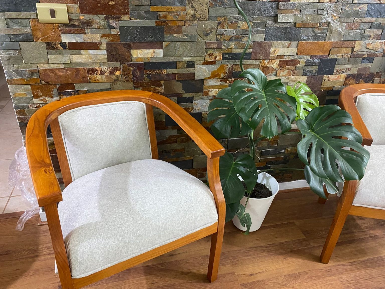 Par de sitiales estilo herradura café claro - Vende y compra artículos de segunda mano