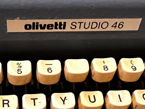Máquina de escribir Olivetti Easy Garage Sales Easy Garage Sales