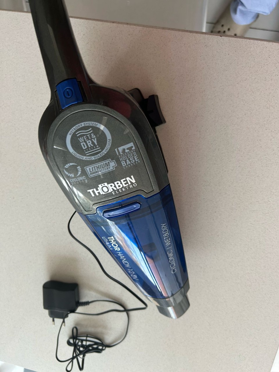 Aspiradora manual inalámbrica Thorben - Vende y compra artículos de segunda mano