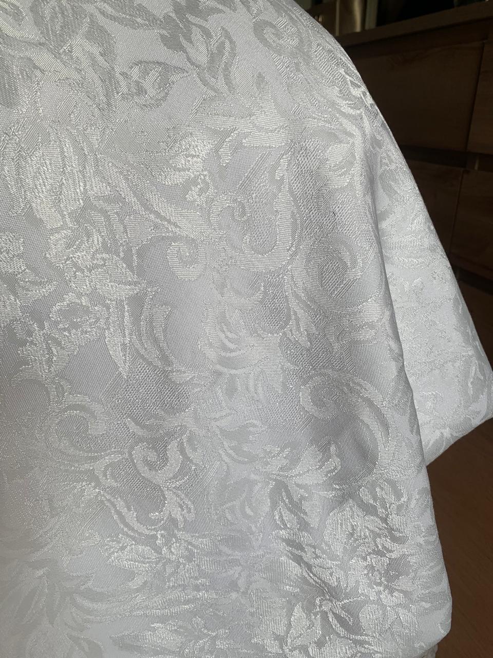 Mantel color marfil brocato de seda Easy Garage Sales Easy Garage Sales