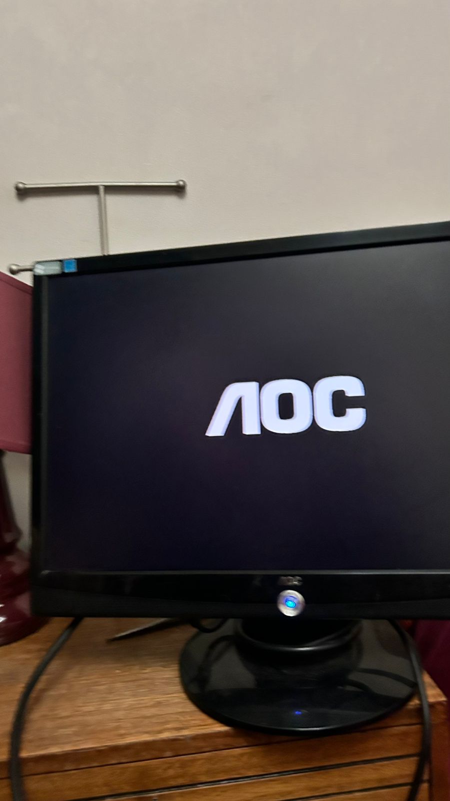 Monitor AOC lcd 18.5' - Vende y compra artículos de segunda mano