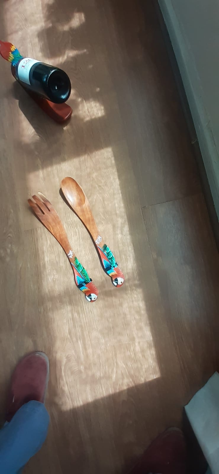 Set de utensilios y por botella madera Guacamayo Easy Garage Sales Easy ...