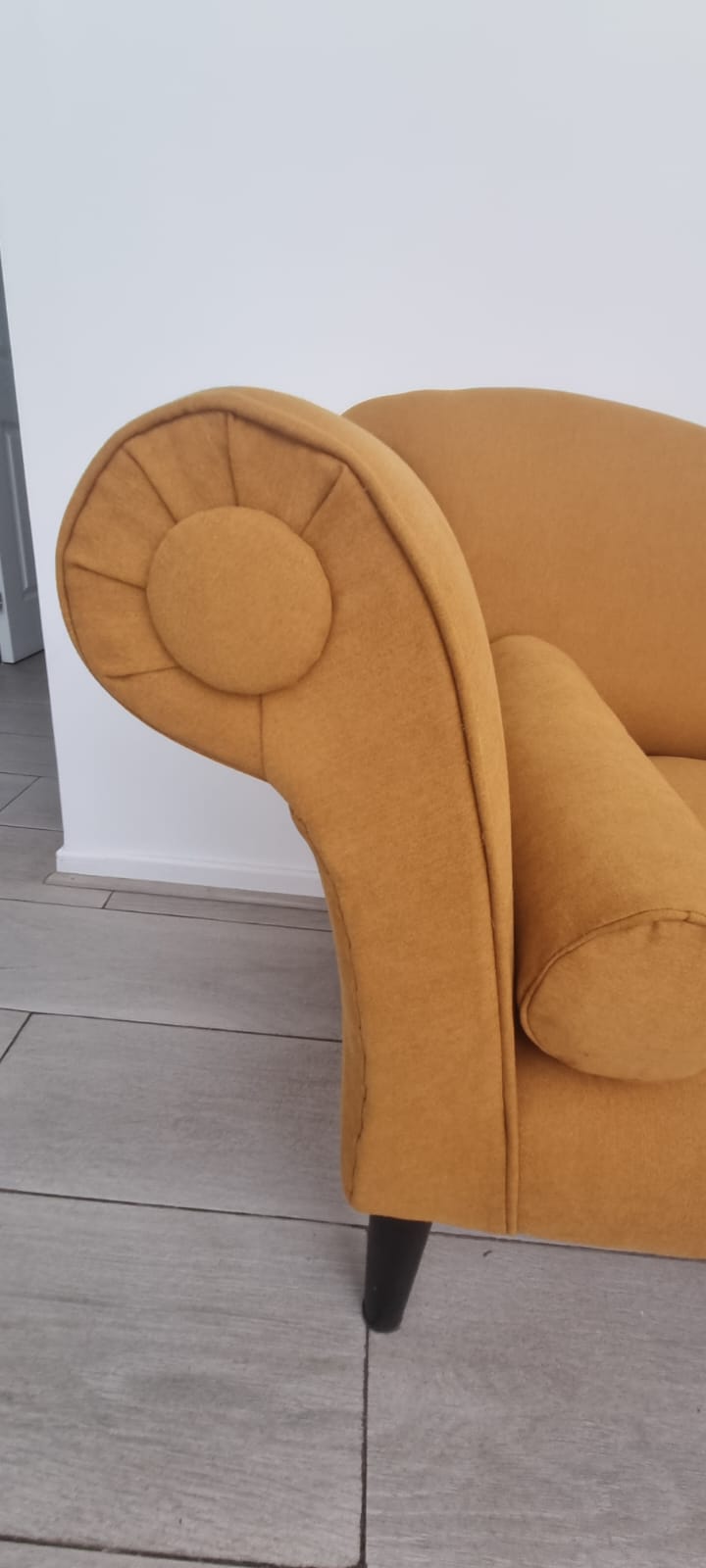 Sofá chaise longue recién tapizado Easy Garage Sales Easy Garage Sales