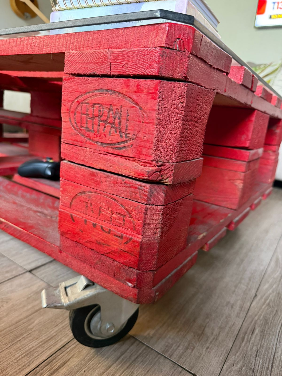Mesa de centro Pallet rojo Easy Garage Sales Easy Garage Sales
